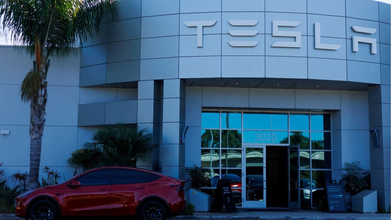 Exclusive: Tesla to Delay US Launch of Affordable EV, a Lower-Cost ...