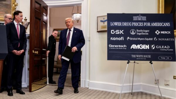 Trump, Nine Pharmaceutical Companies Strike Deal to Cut Prices - GV Wire