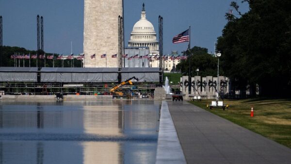 Trump Says He Will Repair National Mall Reflecting Pool After July 4 ...
